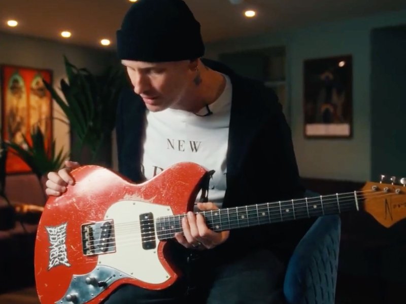 “The beautiful thing about a Novo is it's got the weight of a Gibson ...