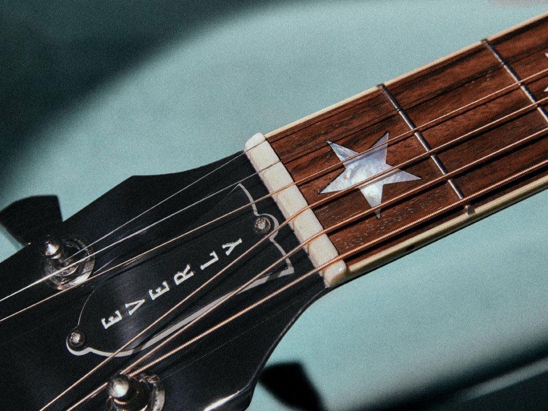 Gibson revives The Everly Brothers J-180, “one of the most striking ...