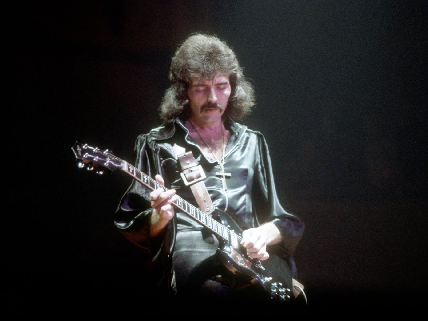 The Gear Used by Tony Iommi on Black Sabbath’s Debut Album