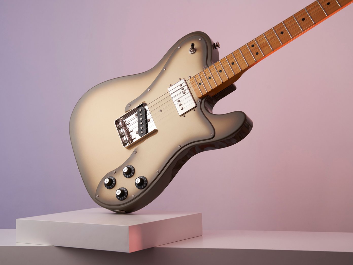 Squier Limited Edition Hello Kitty Stratocaster Electric Guitar